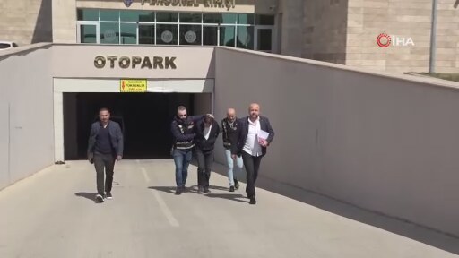 Antalya ’Siyasi Broşür’ Kavgasının Yaşandığı İş Yerine Pompalı Tüfekli ... Antalya ’Siyasi Broşür’ Kavgasının Yaşandığı İş Yerine Pompalı Tüfekli ...