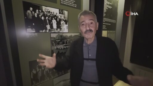 Müzede Gezerken 14 Yıl Önce Ölen Annesinin Fotoğrafını Görünce Şoke ... Müzede Gezerken 14 Yıl Önce Ölen Annesinin Fotoğrafını Görünce Şoke ...